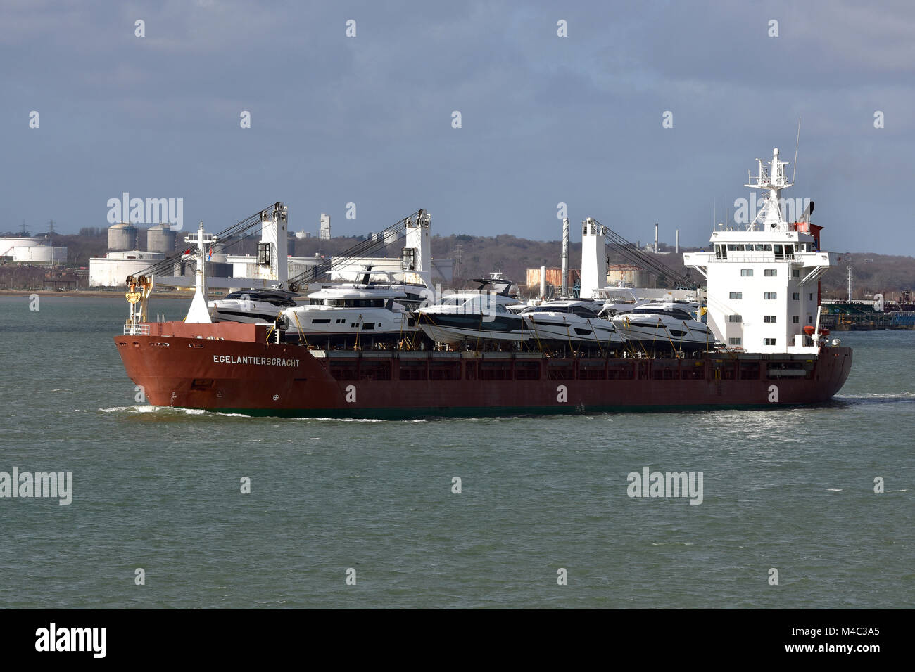 Boat transporters hi-res stock photography and images - Alamy