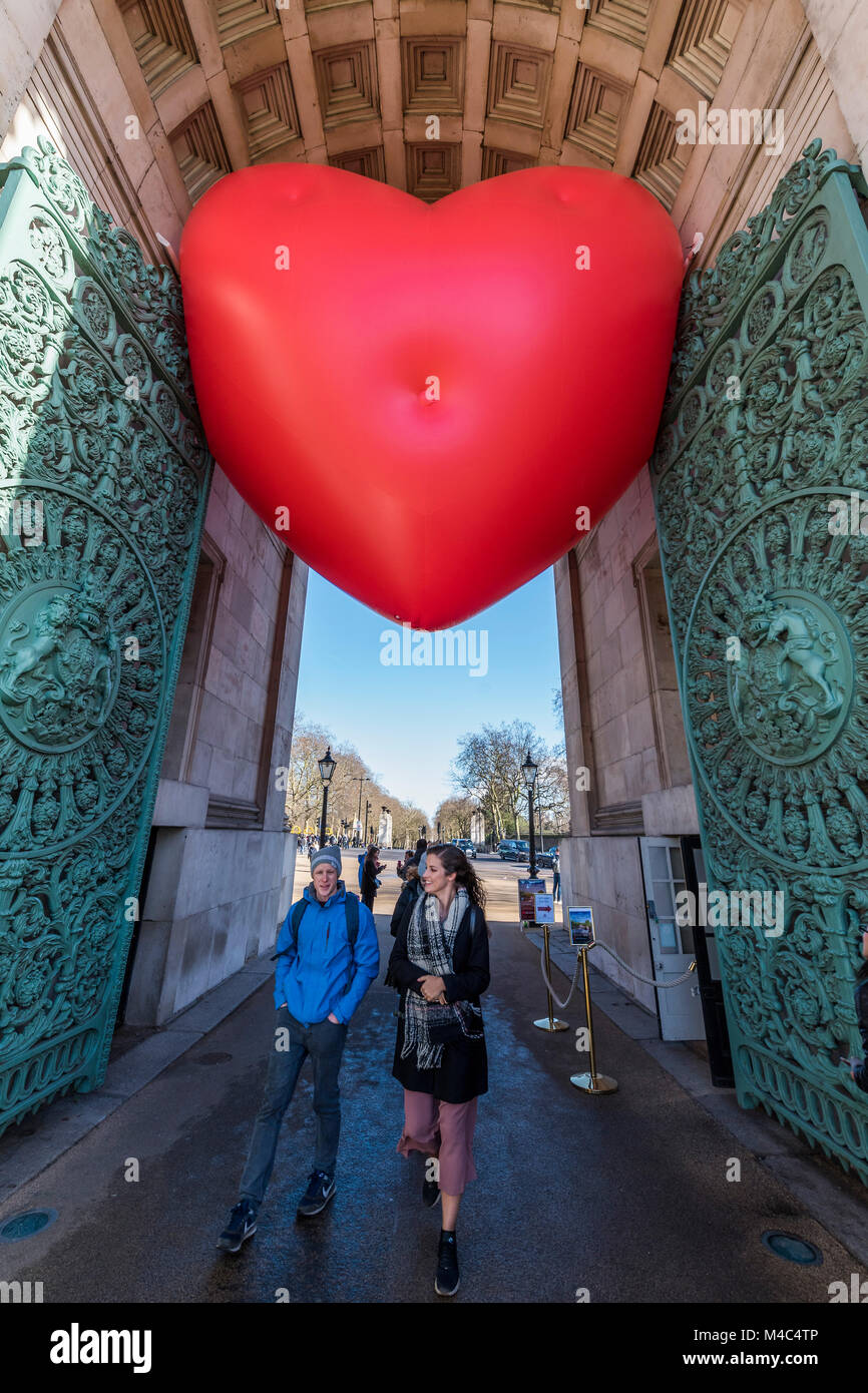 Bronze balloons hi-res stock photography and images - Alamy
