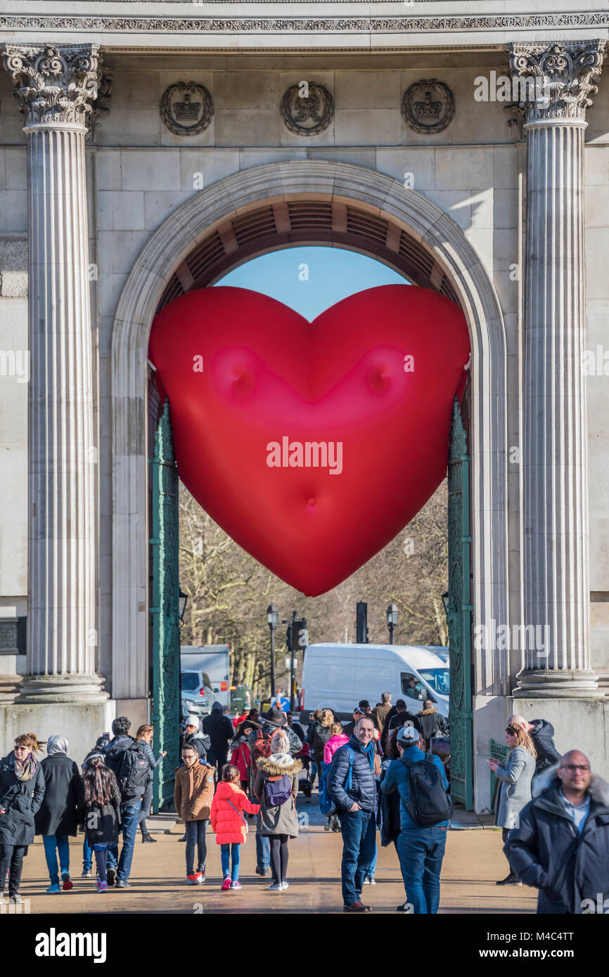 London, UK. 15th Feb, 2018. A Chubby Heart in The Wellington Memorial ...