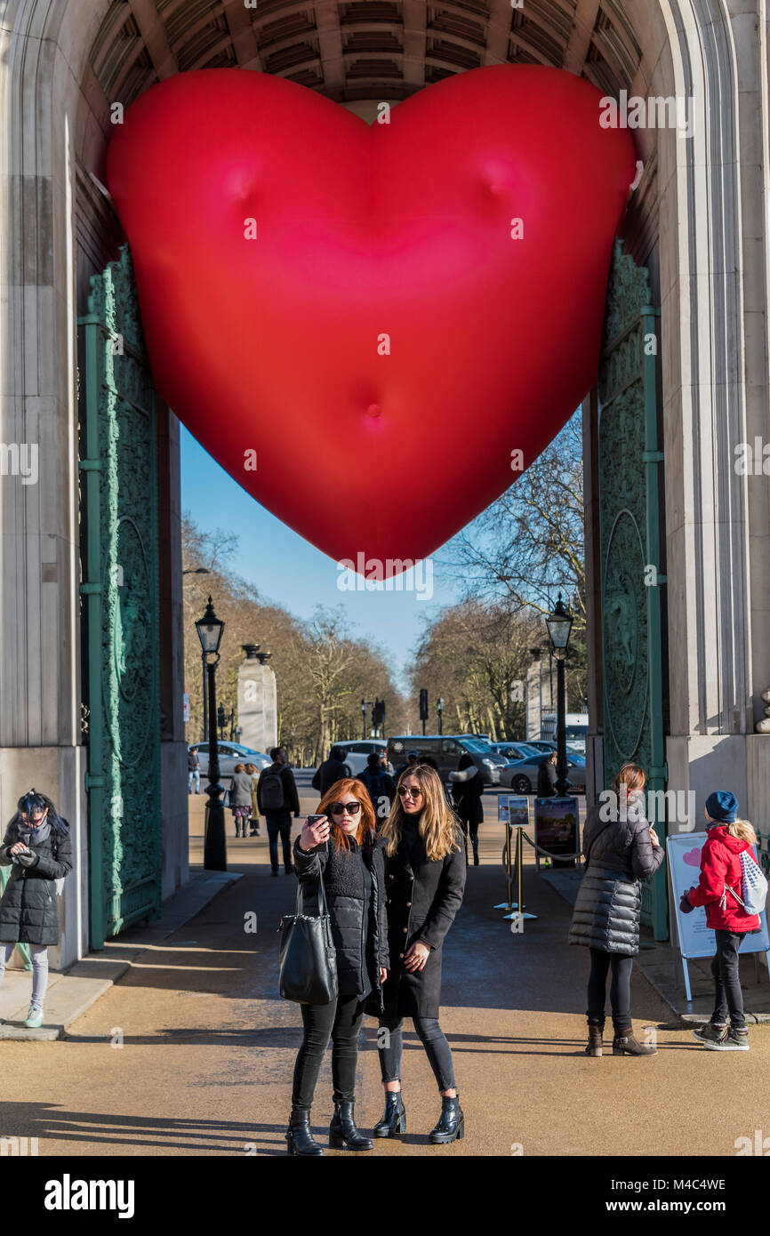 London, UK. 15th Feb, 2018. A Chubby Heart in The Wellington Memorial ...