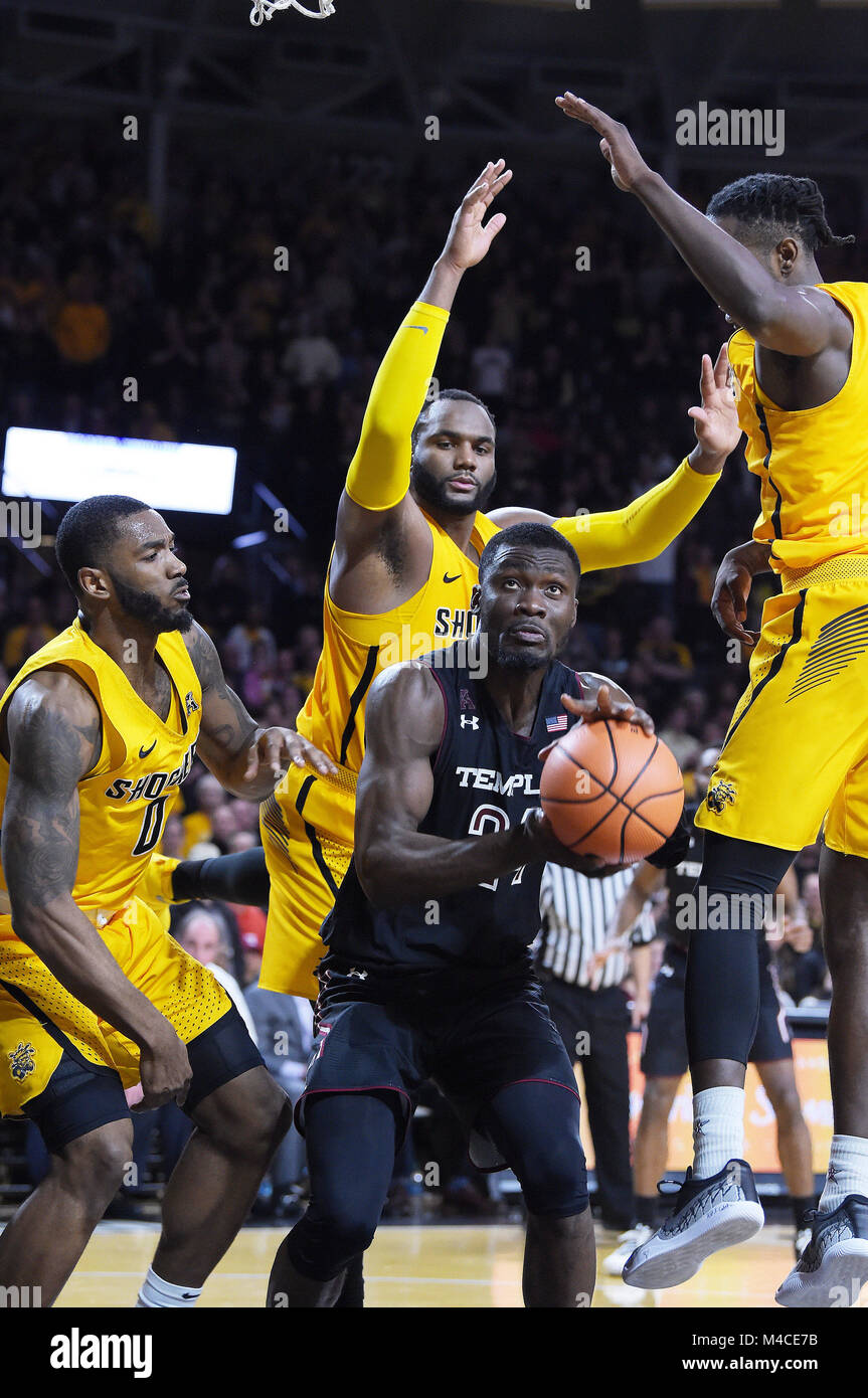 Wichita state shocker cheerleaders hi-res stock photography and images ...