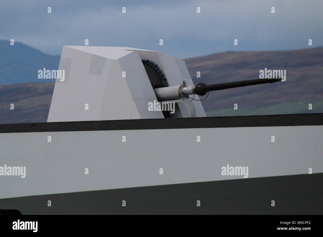 76mm oto melara gun hi-res stock photography and images - Alamy