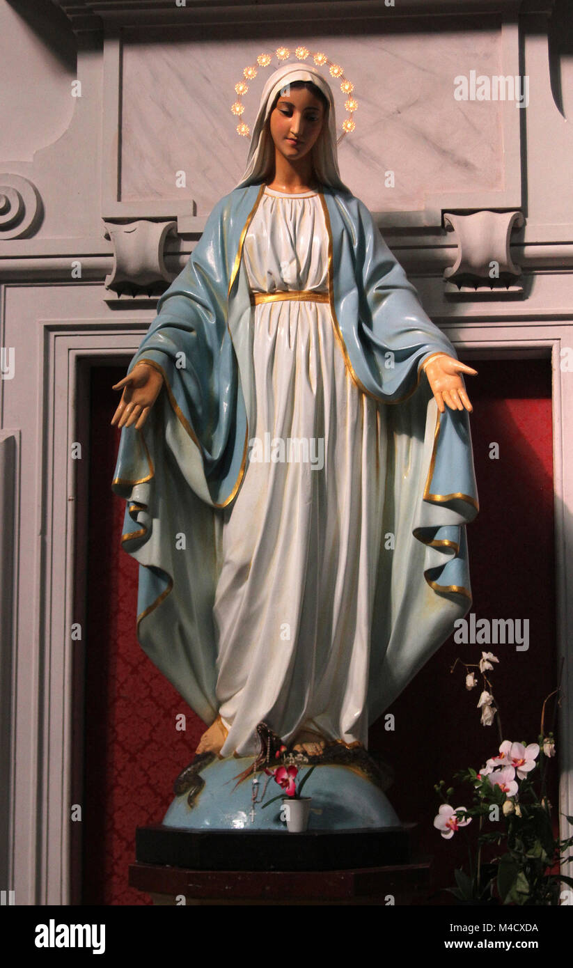 Virgin Mary statue at the Basilica di Santa Maria degli Angeli e dei ...