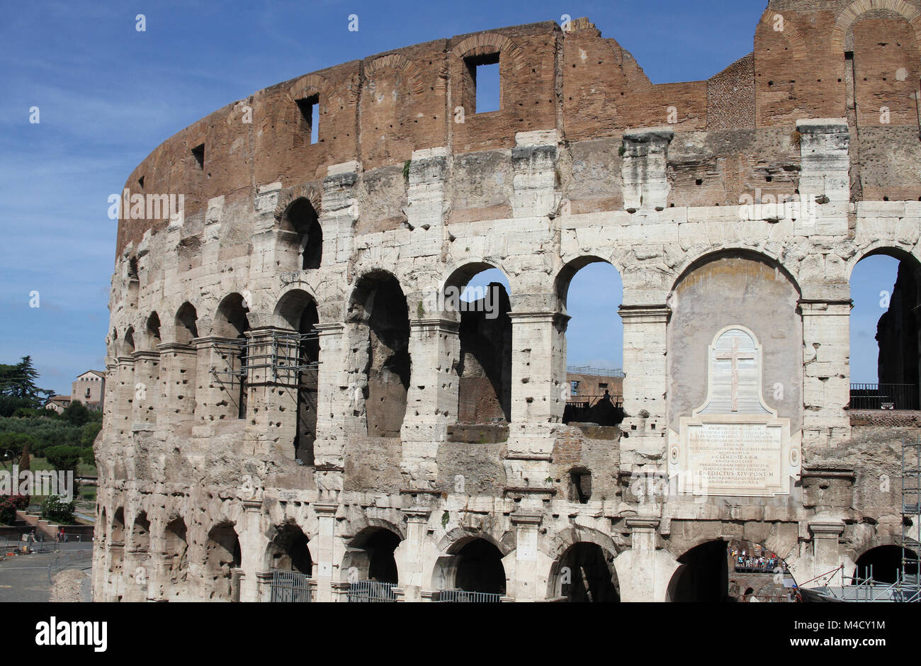Coliseum daytime rome italy hi-res stock photography and images - Alamy