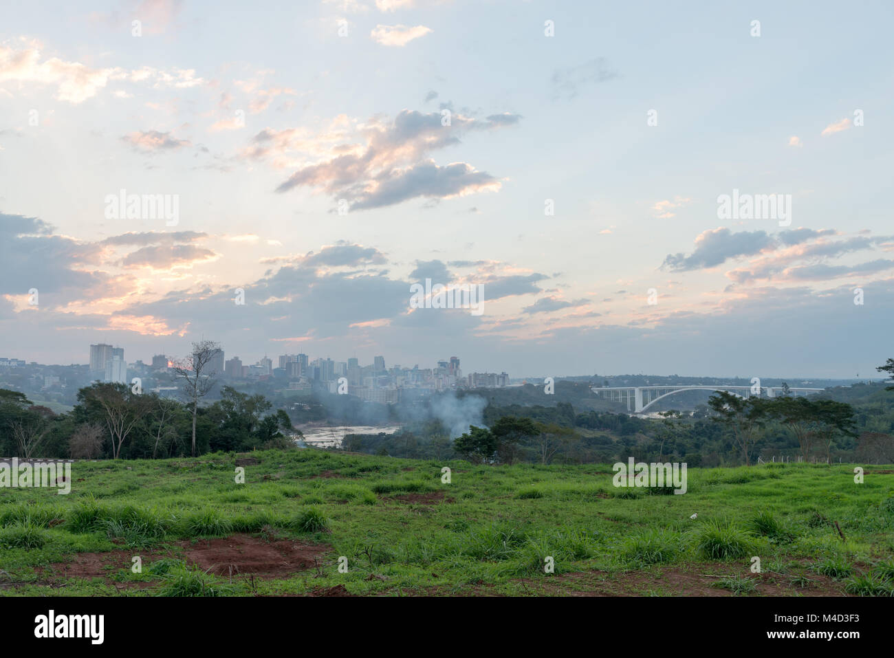 View of the Friendship Bridge (Ponte da Amizade Stock Photo - Alamy