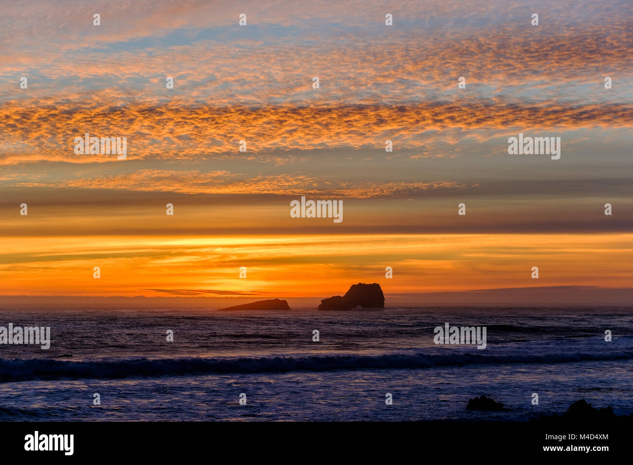 Pacific coast sunset, Big Sur, California, USA Stock Photo - Alamy