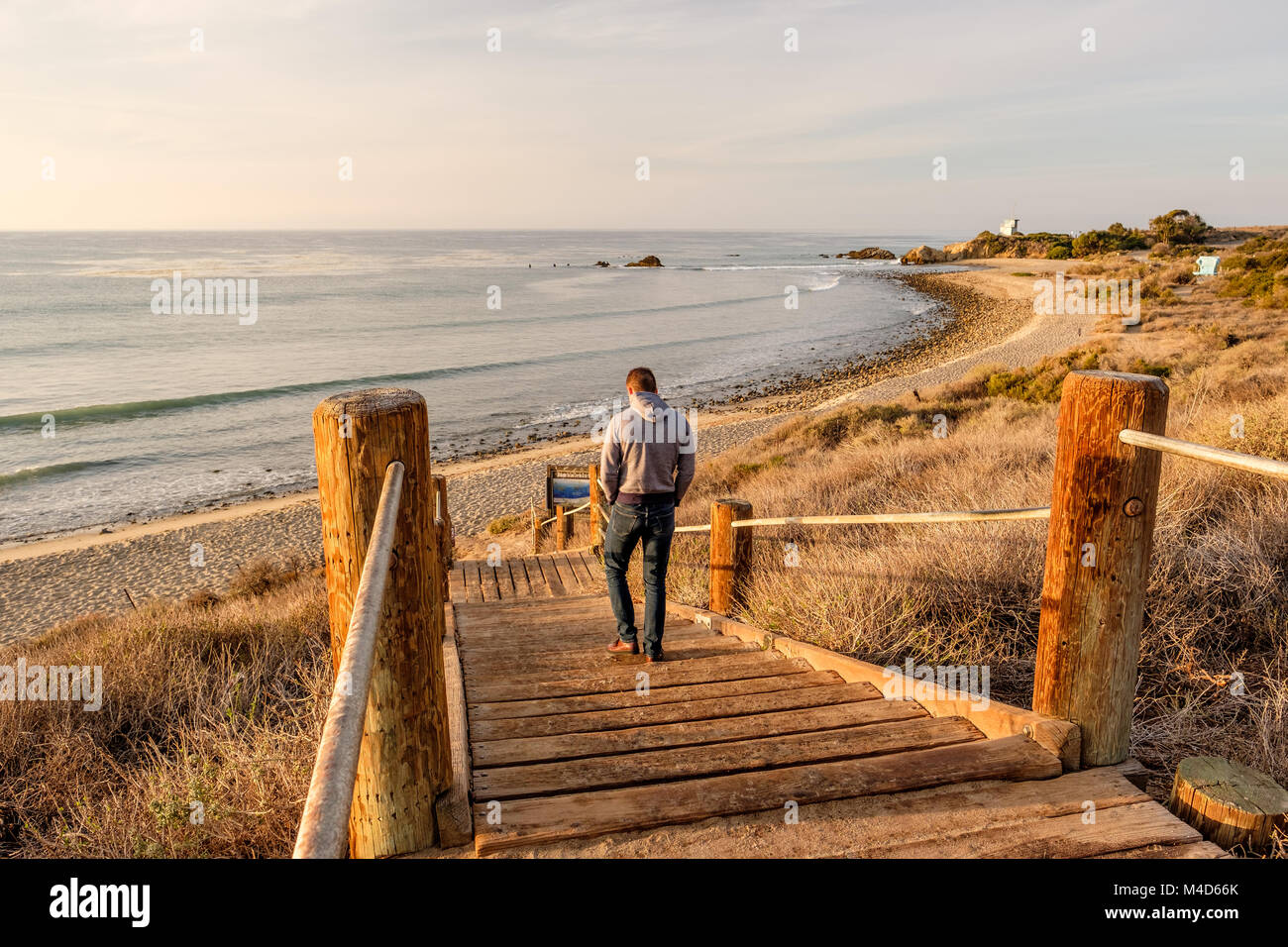 Man boardwalk pacific beach hi-res stock photography and images - Alamy