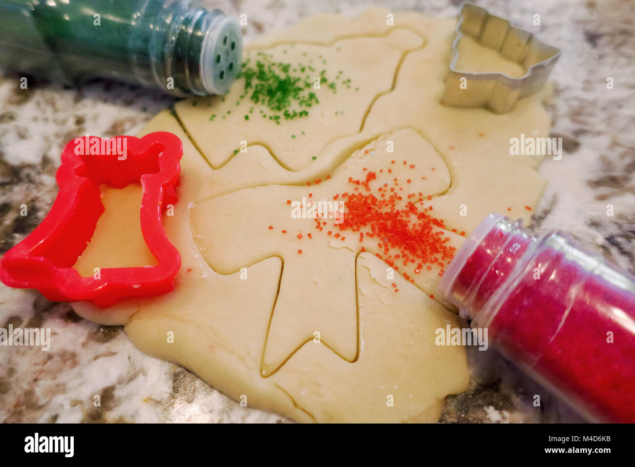Green and red cookie sprinkles hi-res stock photography and images - Alamy