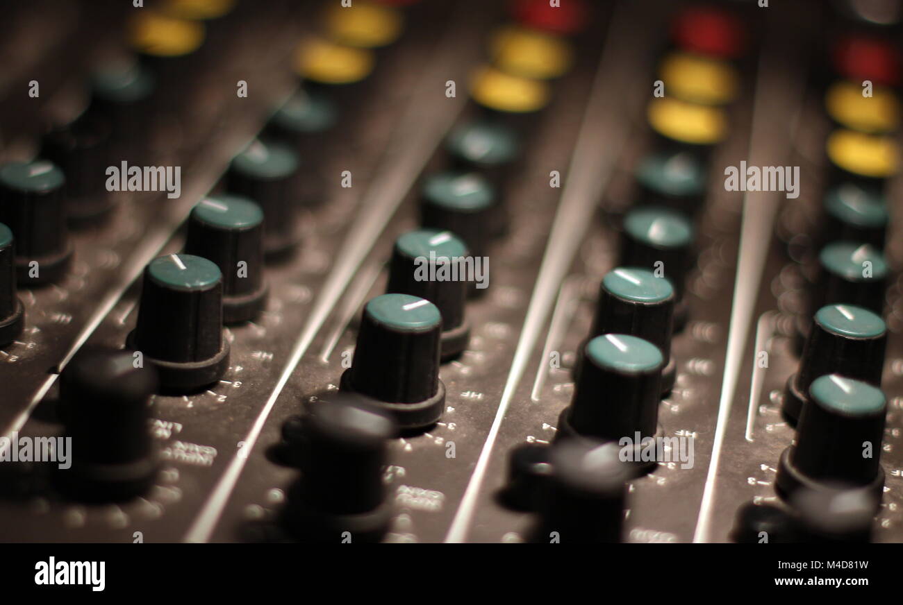 Mixing board hi-res stock photography and images - Alamy
