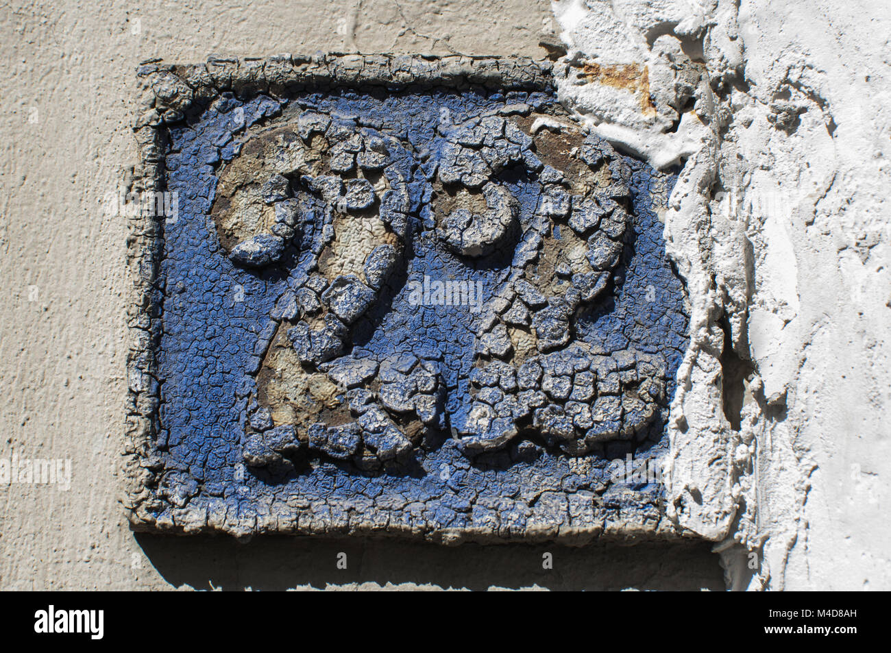 Cast frame hi-res stock photography and images - Alamy