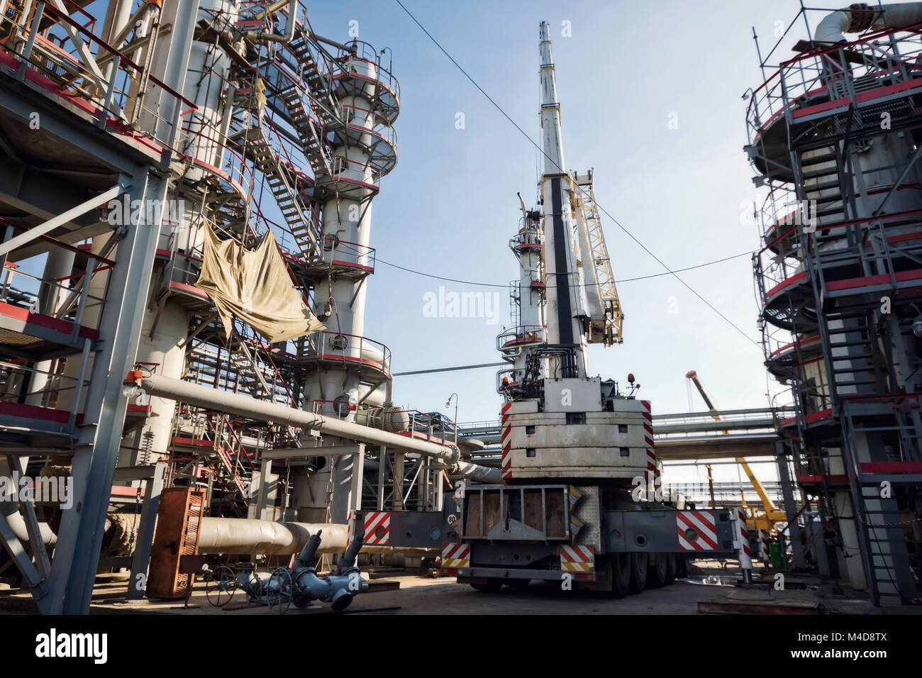 Refinery machine hi-res stock photography and images - Alamy