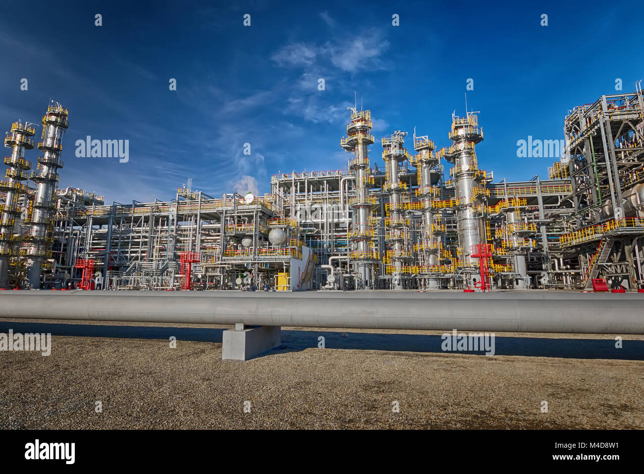 Oil refinery process hi-res stock photography and images - Alamy