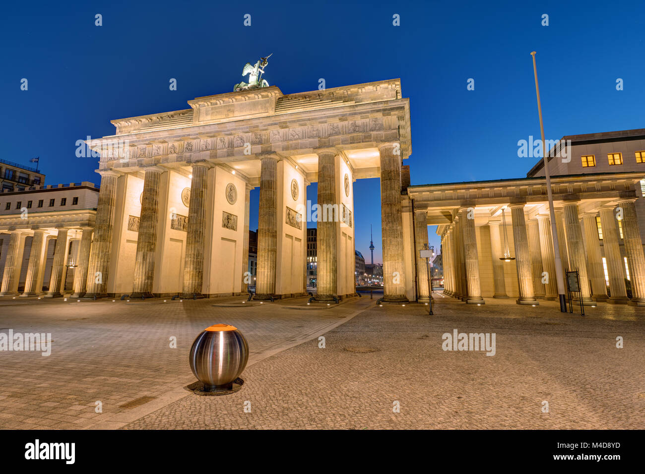 Berlin famous monument hi-res stock photography and images - Alamy