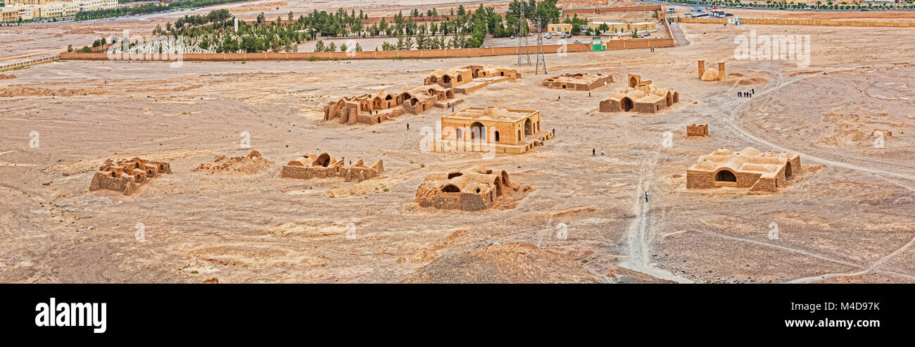 Yazd tower of silence aerial hi-res stock photography and images - Alamy