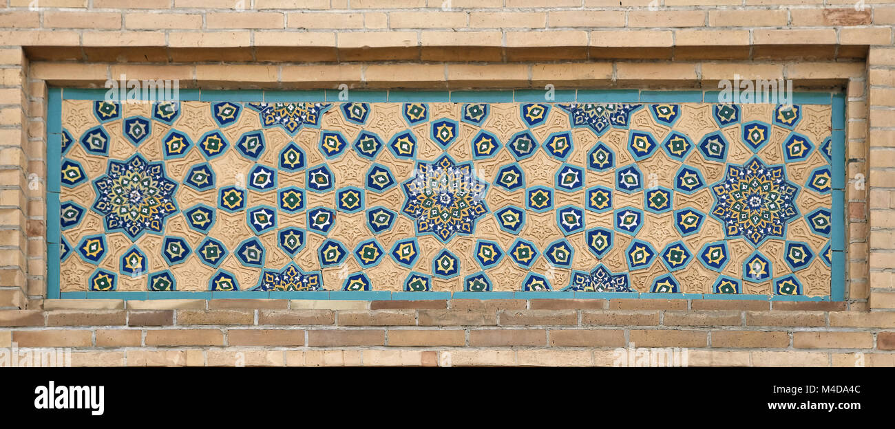 Old Eastern mosaic on the wall, Uzbekistan Stock Photo - Alamy