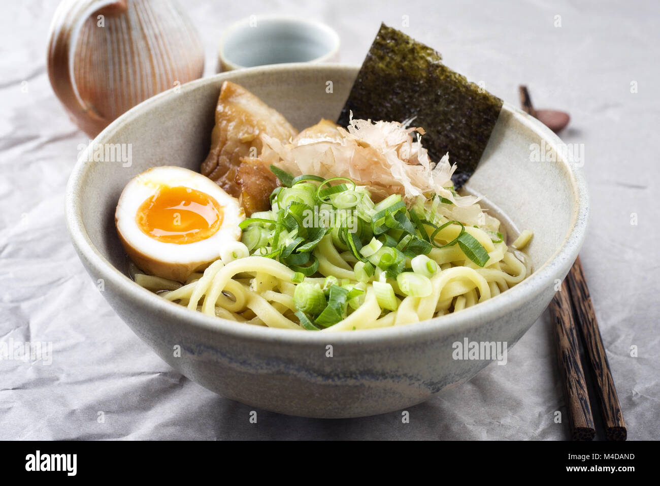 Ramen fisch suppe hi-res stock photography and images - Alamy