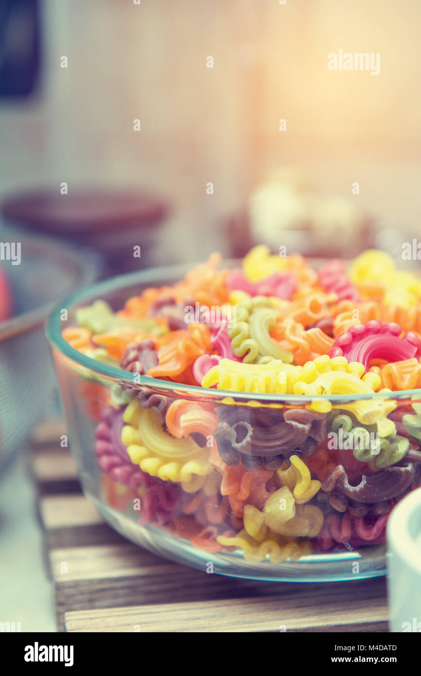 Raw creste di gallo pasta crude shells macaroni Stock Photo - Alamy