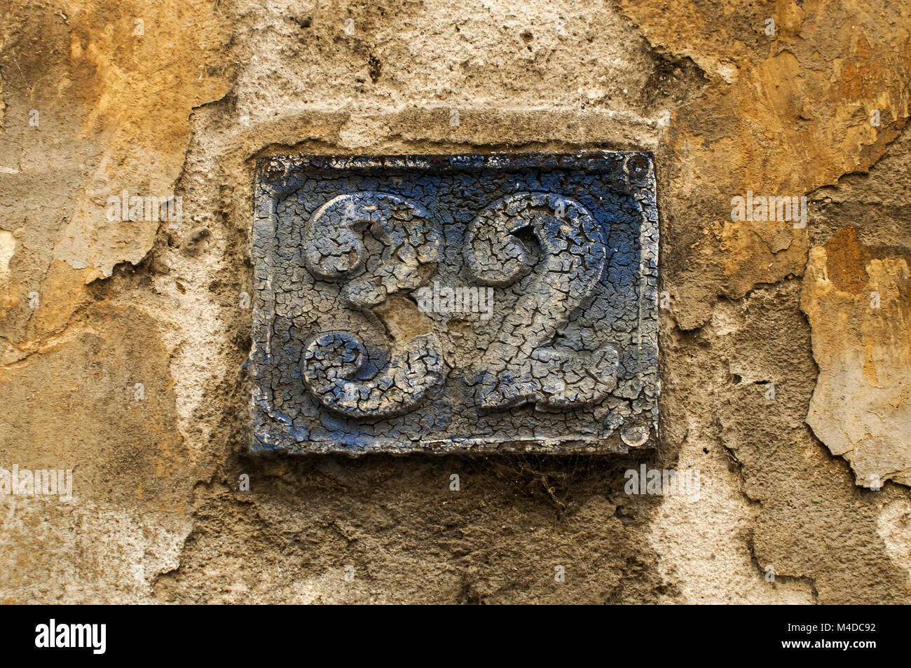 Old number 32 hi-res stock photography and images - Alamy