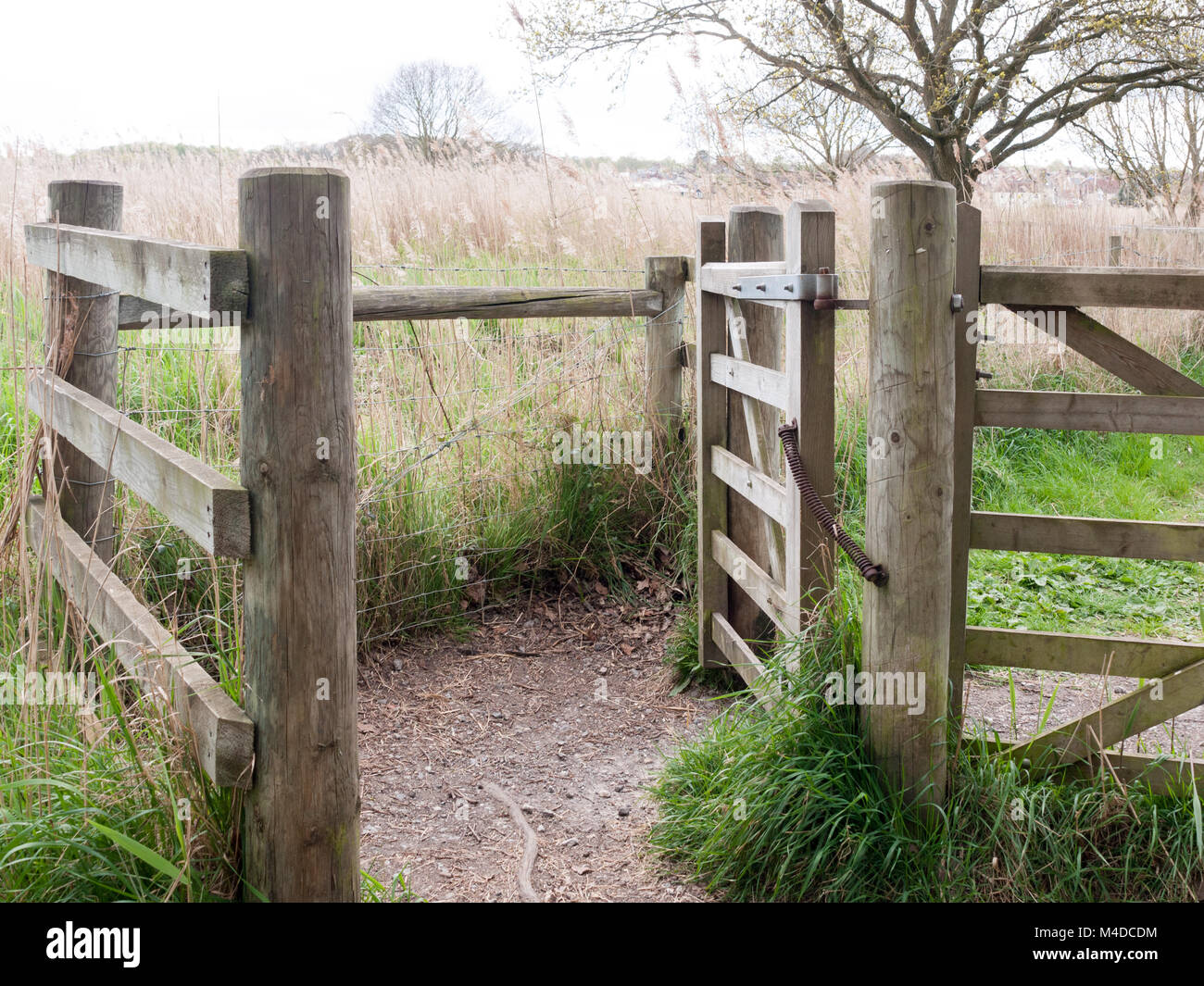 wooden gate in countryside Stock Photo - Alamy