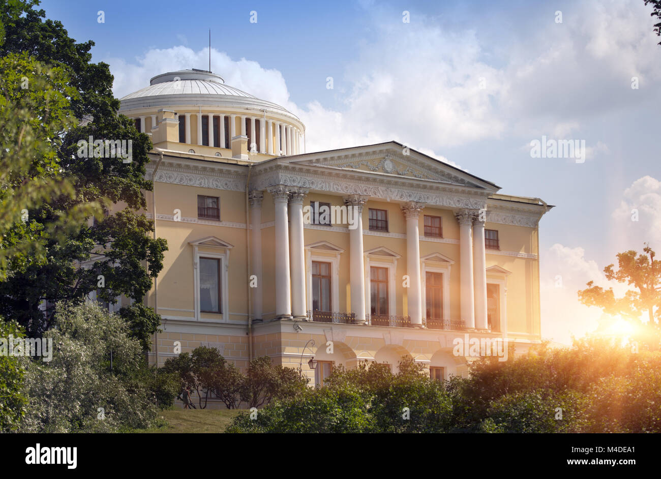 The park of pavlovsk palace hi-res stock photography and images - Alamy