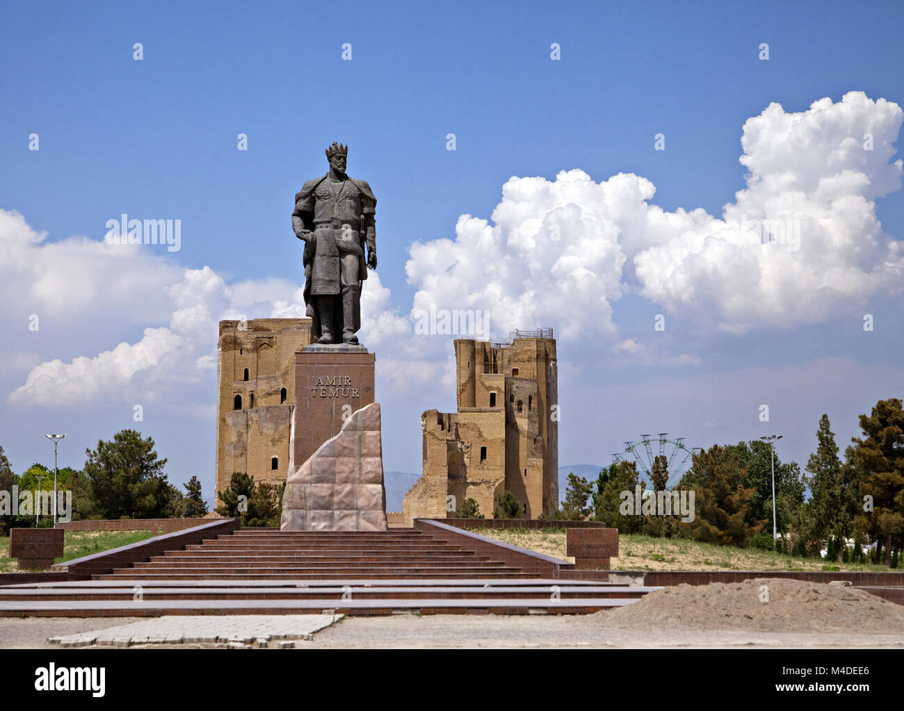 Timur statue in the ak saray palace hi-res stock photography and images ...