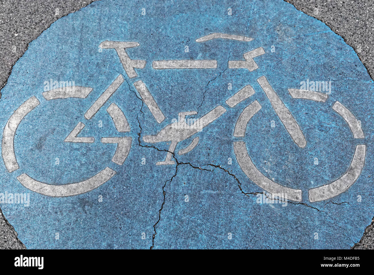 Bike path sign Stock Photo - Alamy