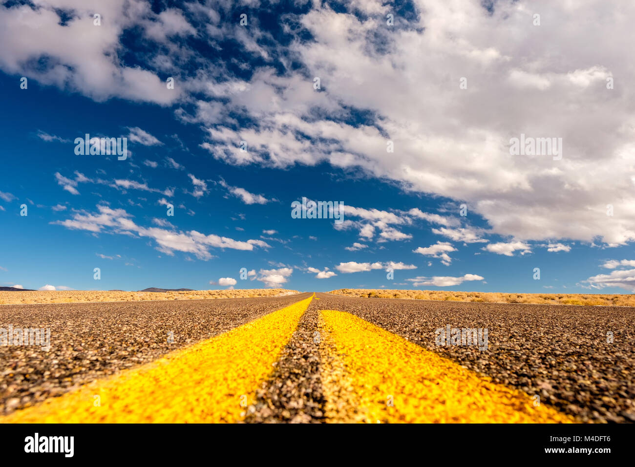 Open highway hi-res stock photography and images - Alamy