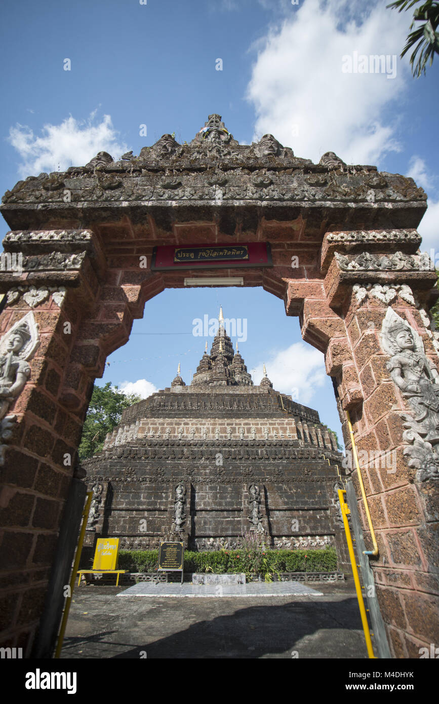 THAILAND CHIANG RAI MAE SAI MONKEY CAVE TEMPLE Stock Photo - Alamy