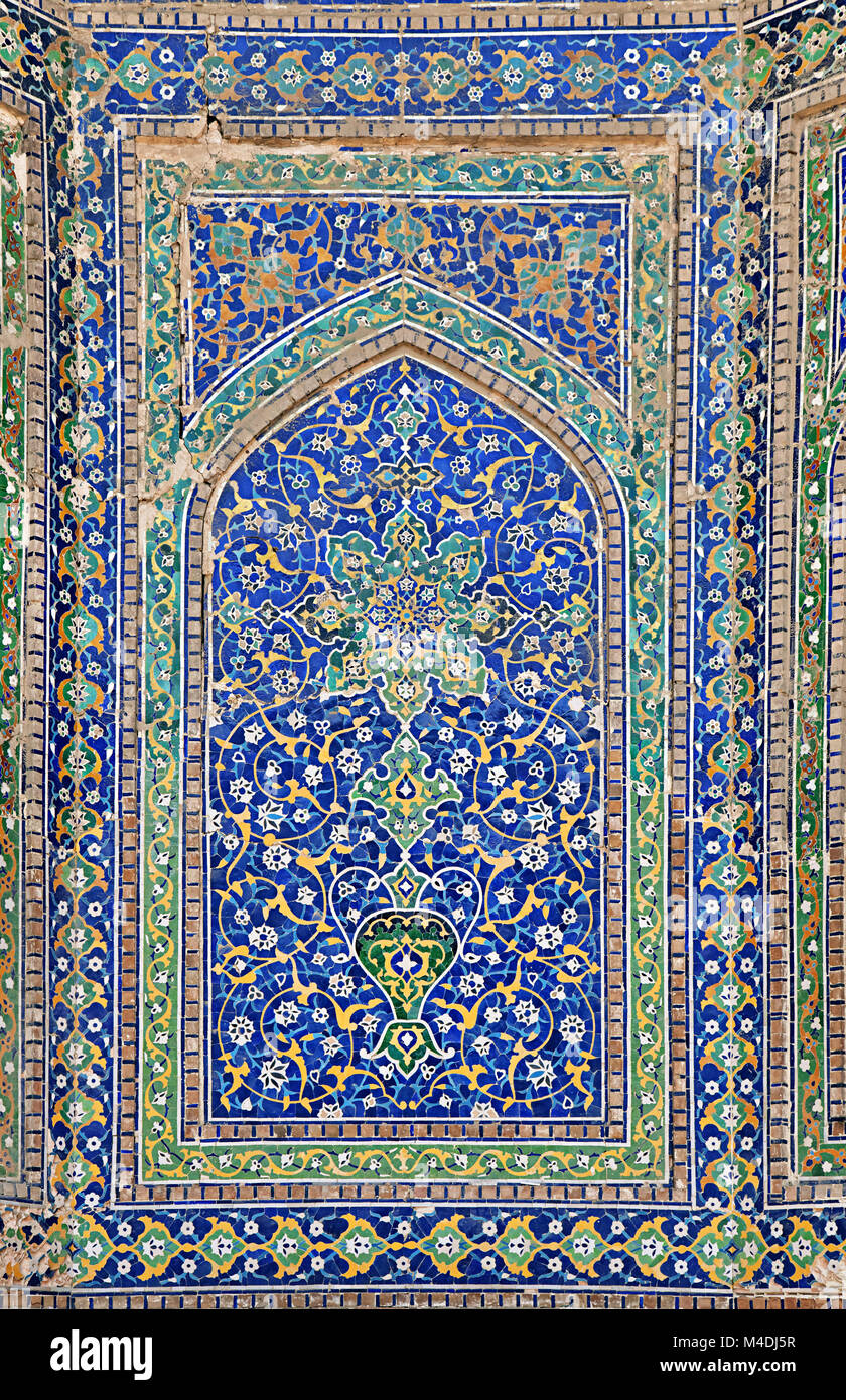 Old Eastern mosaic on the wall, Uzbekistan Stock Photo - Alamy