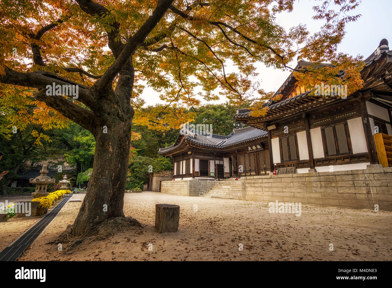 Gilsangsa temple seoul hi-res stock photography and images - Alamy