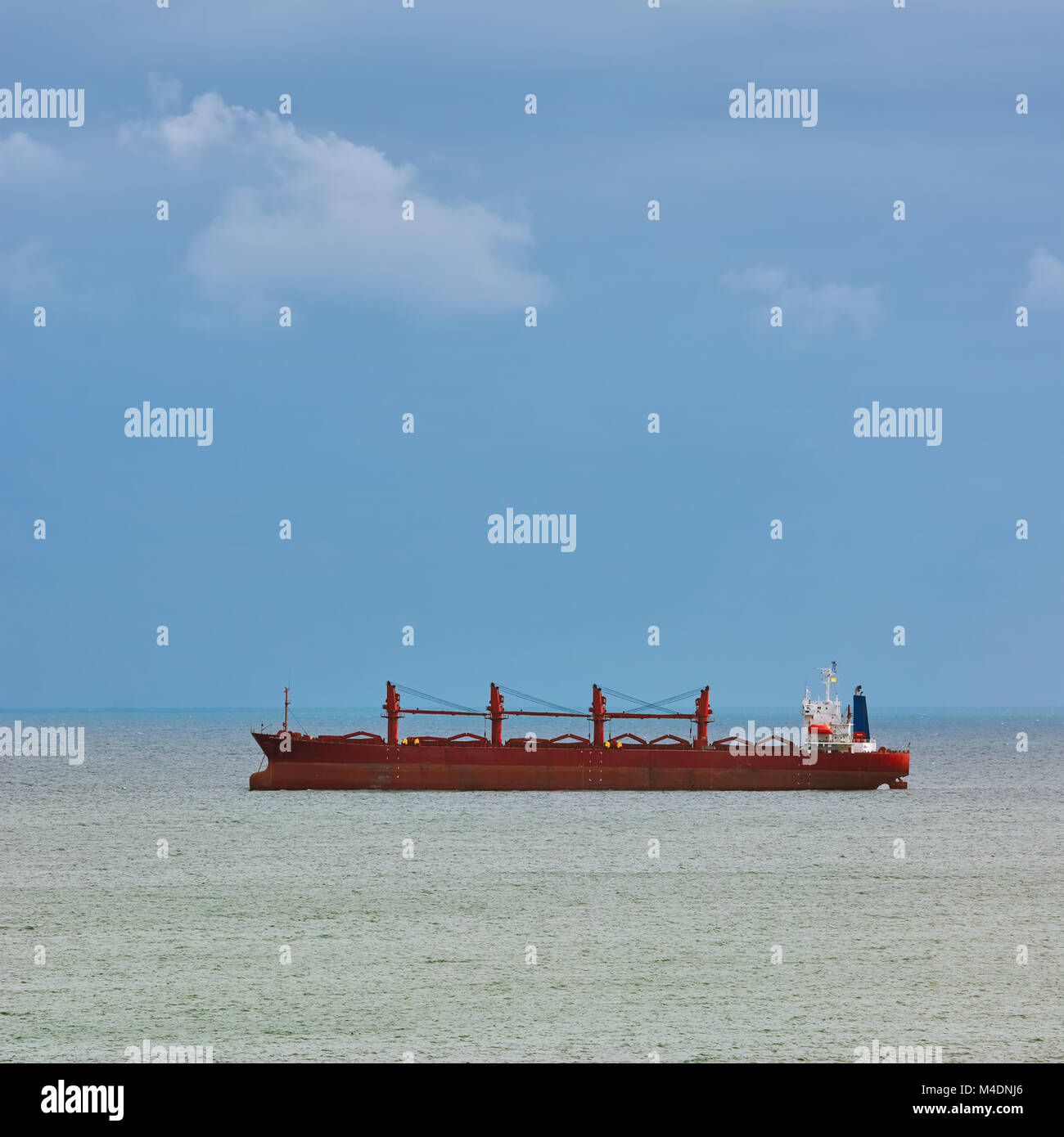 Dry cargo ship hi-res stock photography and images - Alamy