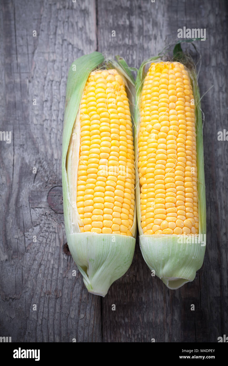 Cracked corn hi-res stock photography and images - Alamy