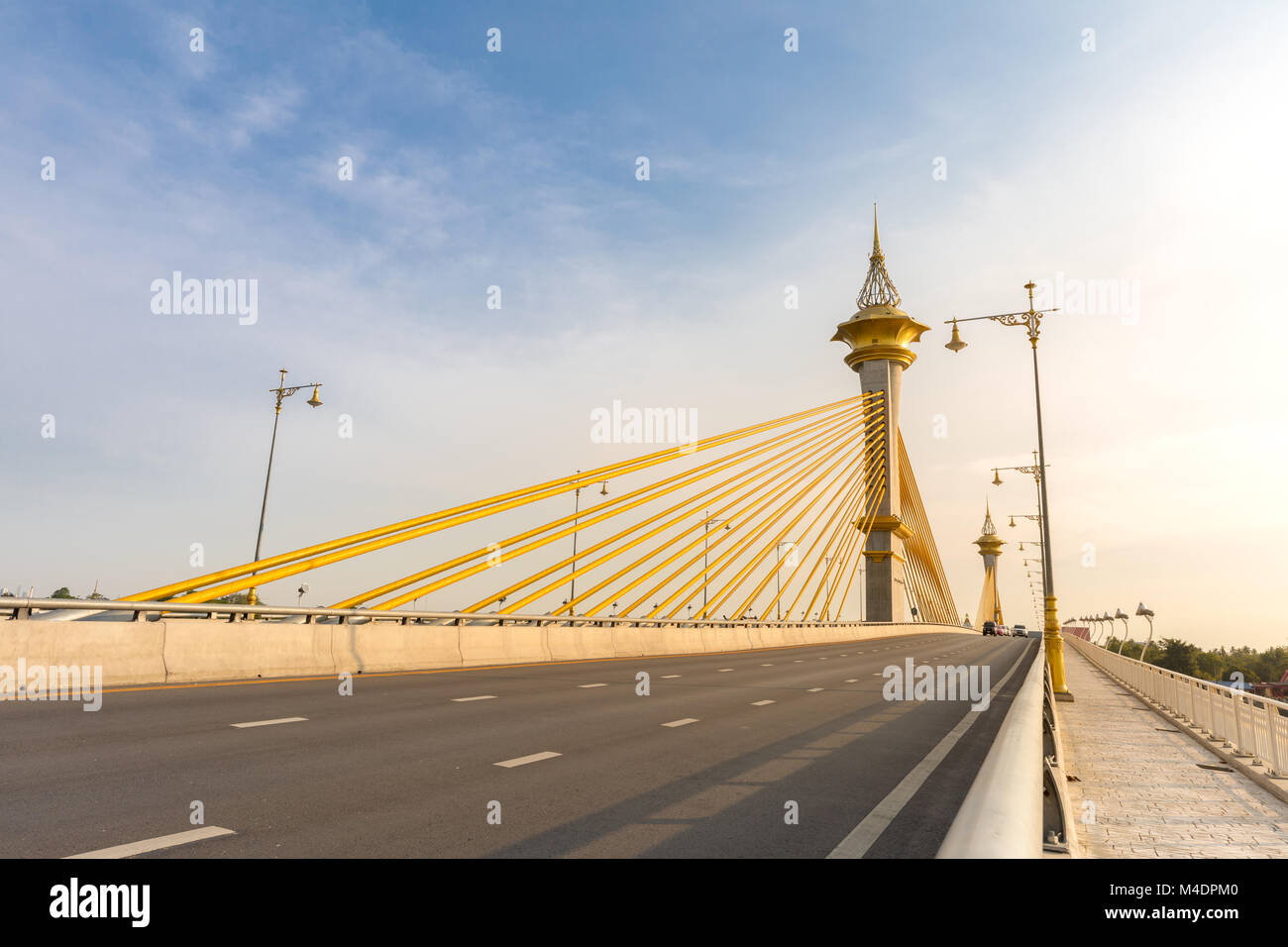 Bangkok nonthaburi chao phraya river hi-res stock photography and ...