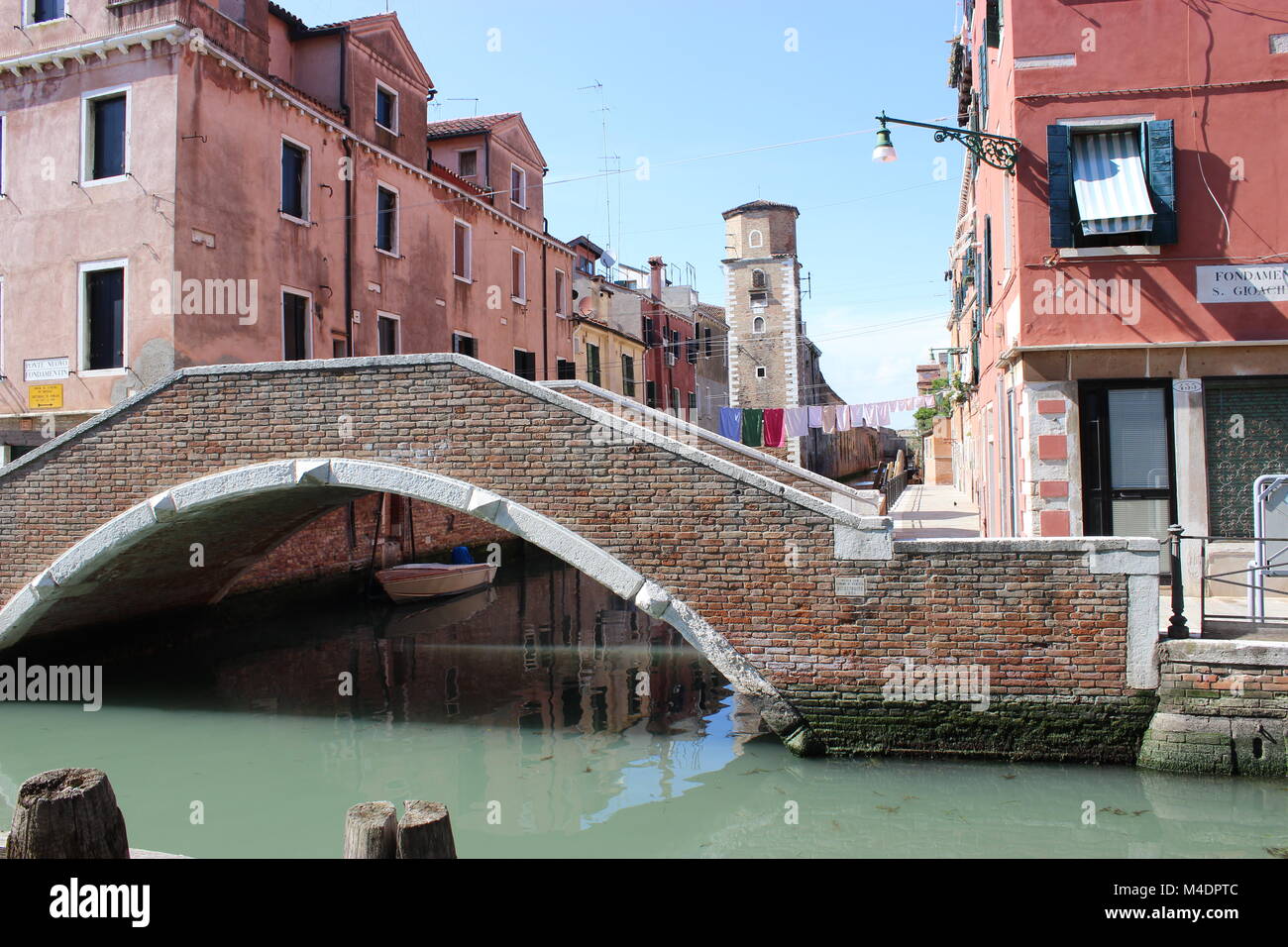 Arch bridge in Venice Stock Photo - Alamy