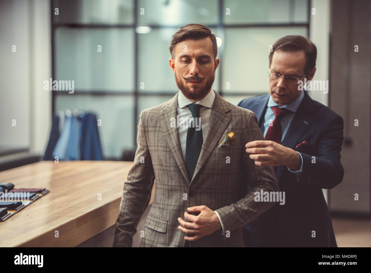 Tailor customer hi-res stock photography and images - Alamy