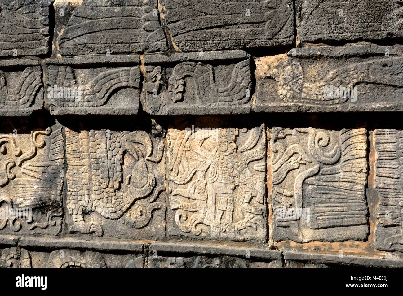 Detail of Mayan Wall Carving Chichen Itza Stock Photo - Alamy