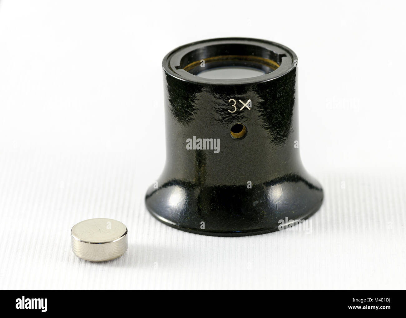 Coin cell battery hi-res stock photography and images - Alamy