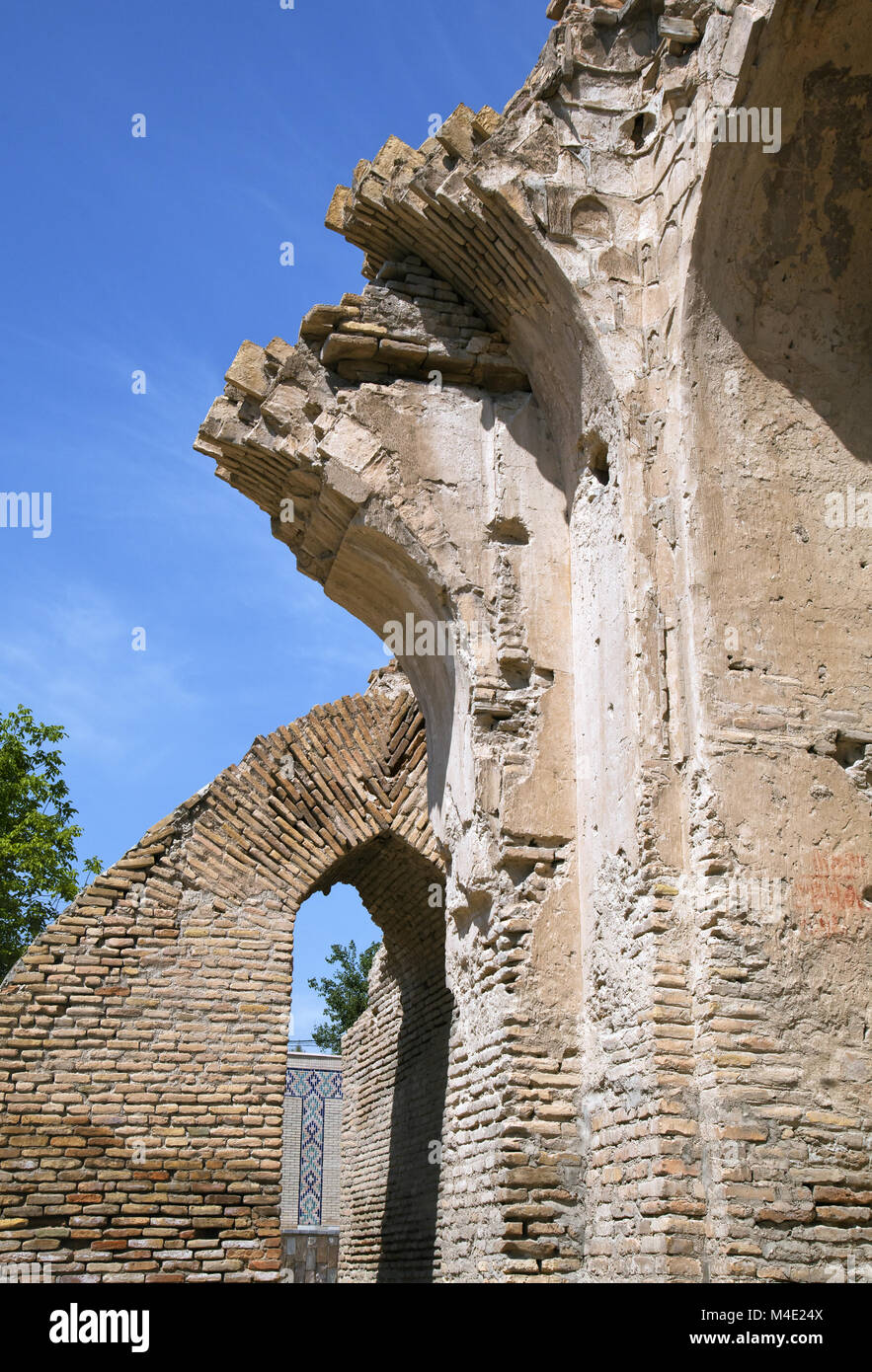 Ruined wall of Gur-e-Amir mausoleum, Samarkand Stock Photo - Alamy