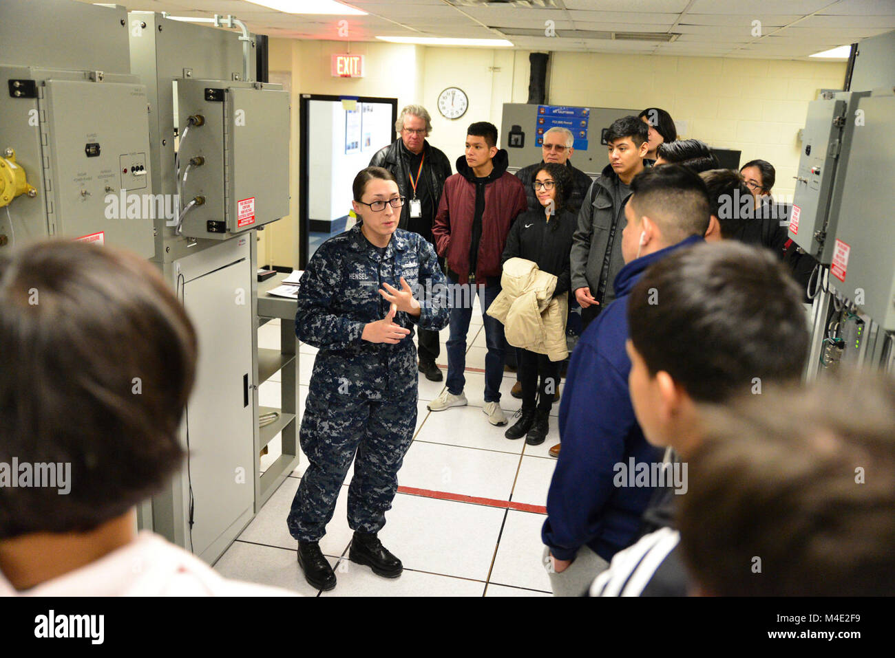 GREAT LAKES, Il (Feb. 8, 2018) Center for Surface Combat Systems Unit ...