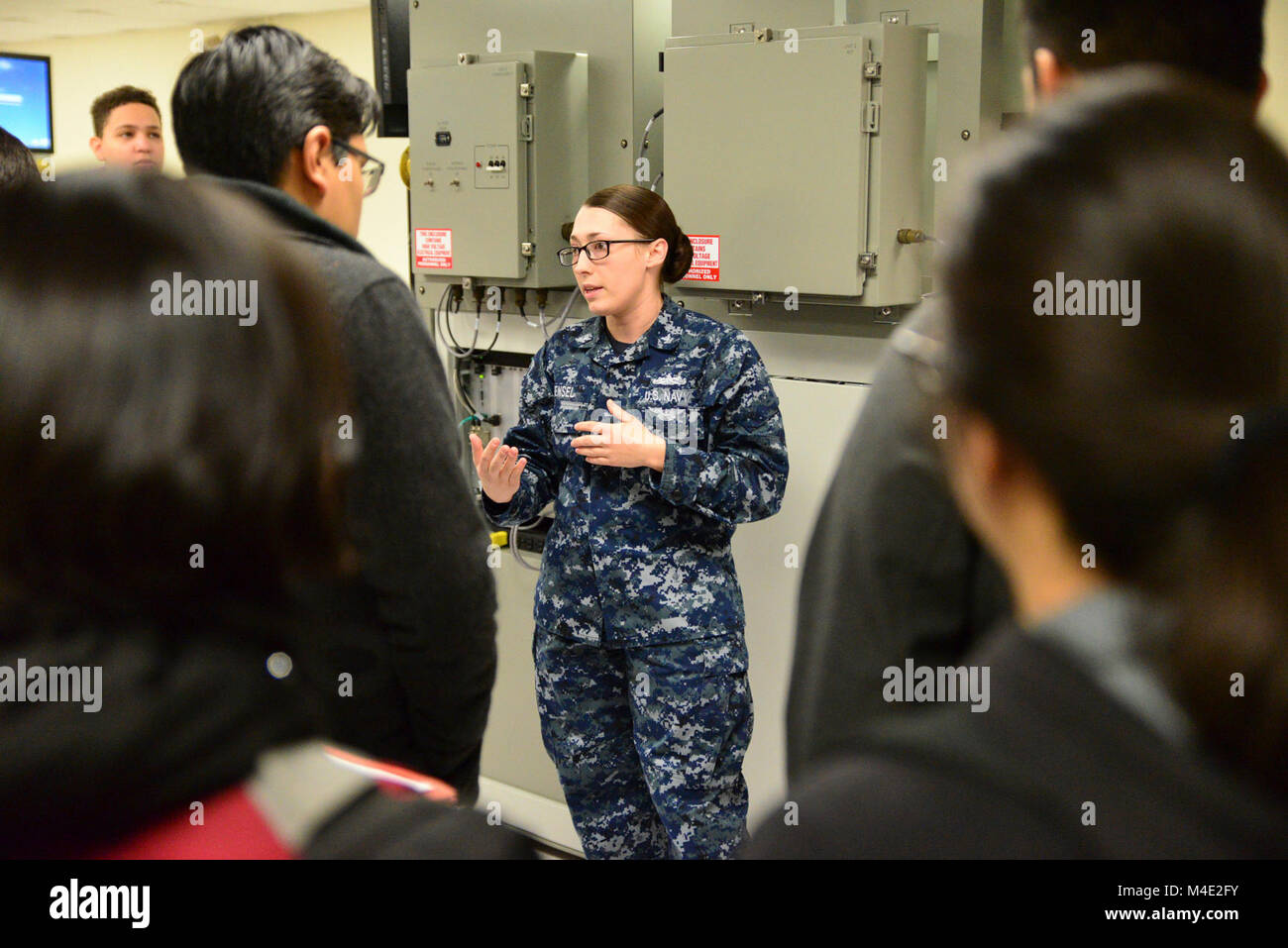 GREAT LAKES, Il (Feb. 8, 2018) Center for Surface Combat Systems Unit ...