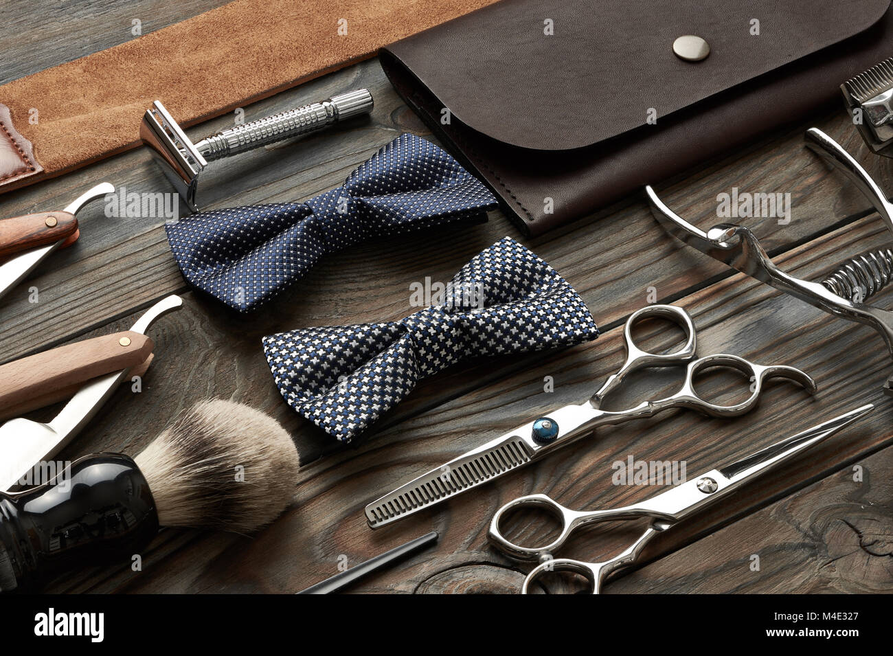 Vintage barber shop tools on wooden background Stock Photo - Alamy