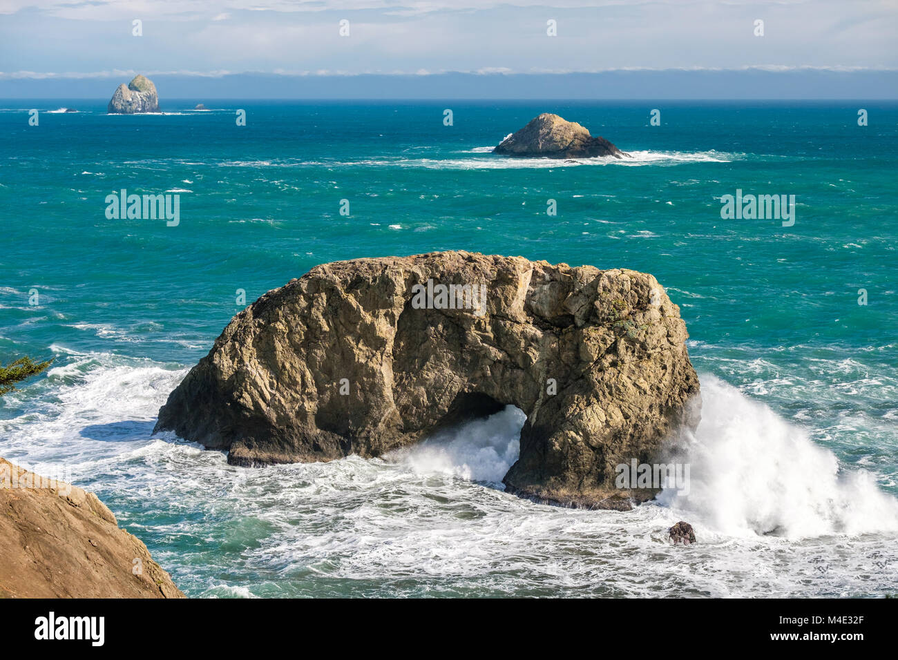 Arch rock oregon hi-res stock photography and images - Alamy