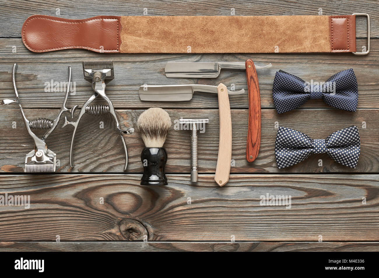 Vintage barber shop tools on wooden background Stock Photo - Alamy