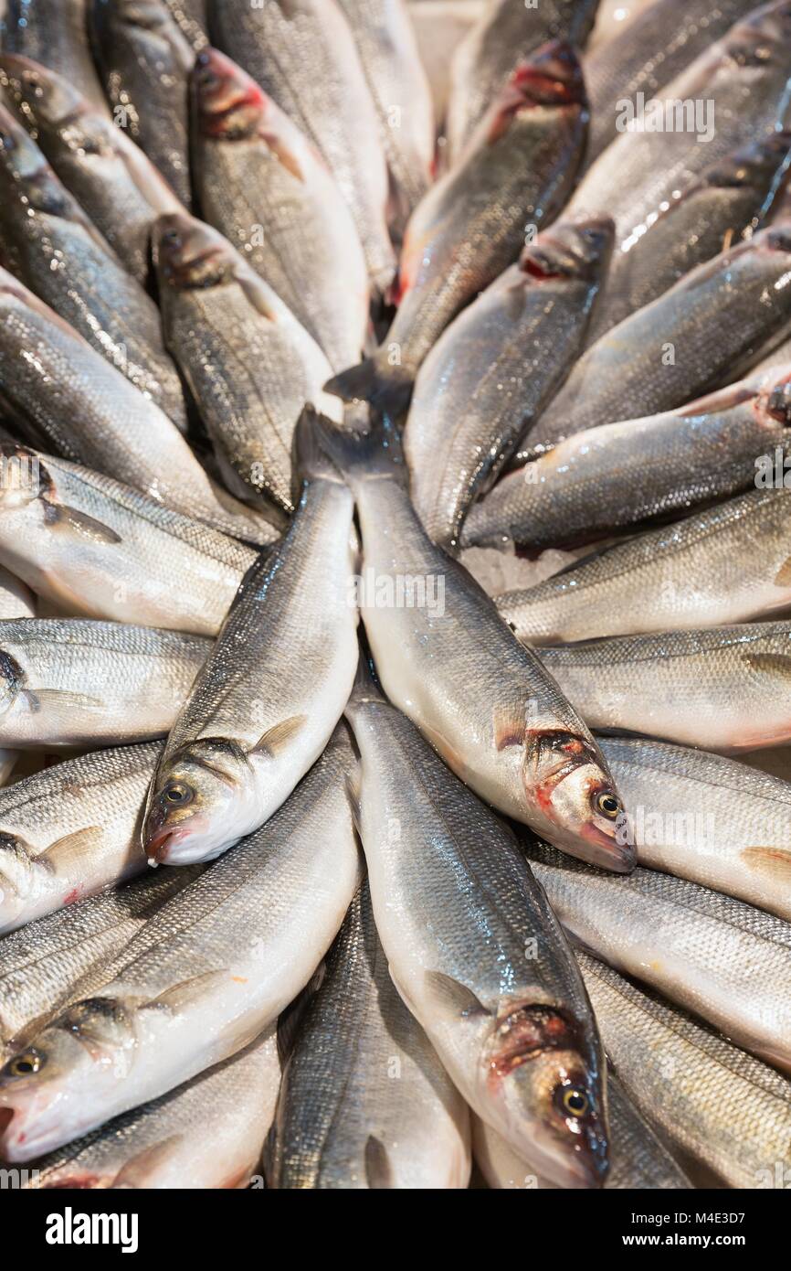 Close up of fish on display in a fish market Stock Photo - Alamy