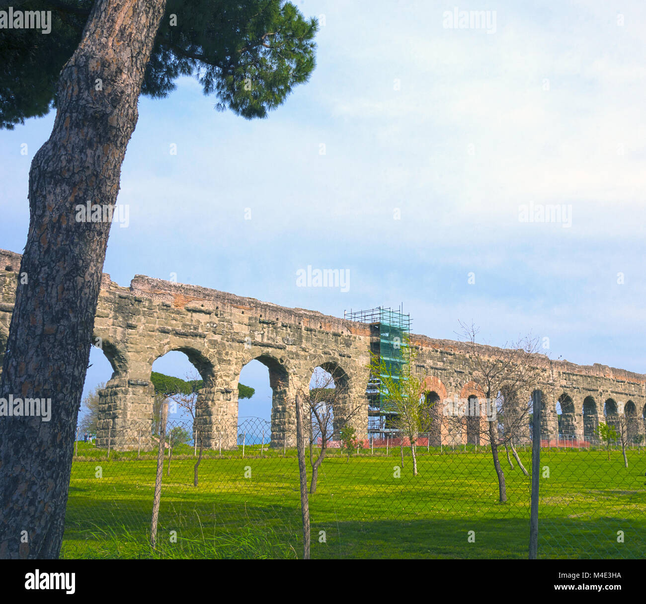 Parco acquedotti rome hi-res stock photography and images - Alamy
