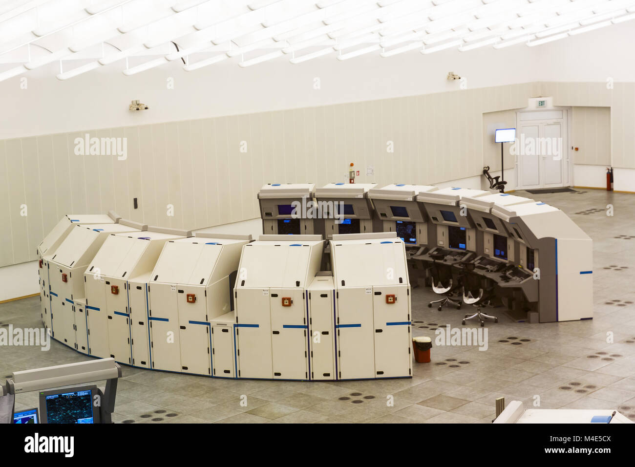 Airport control room Stock Photo - Alamy