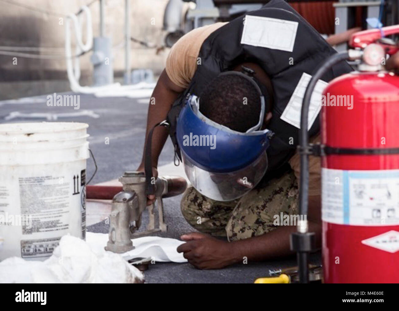 U s navy engineman 2nd class hi-res stock photography and images - Alamy