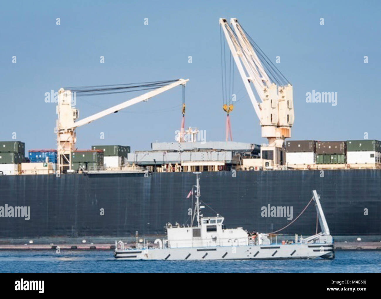 FUJAIRAH, United Arab Emirates (Jan. 19, 2018) U.S. Navy Sailors ...