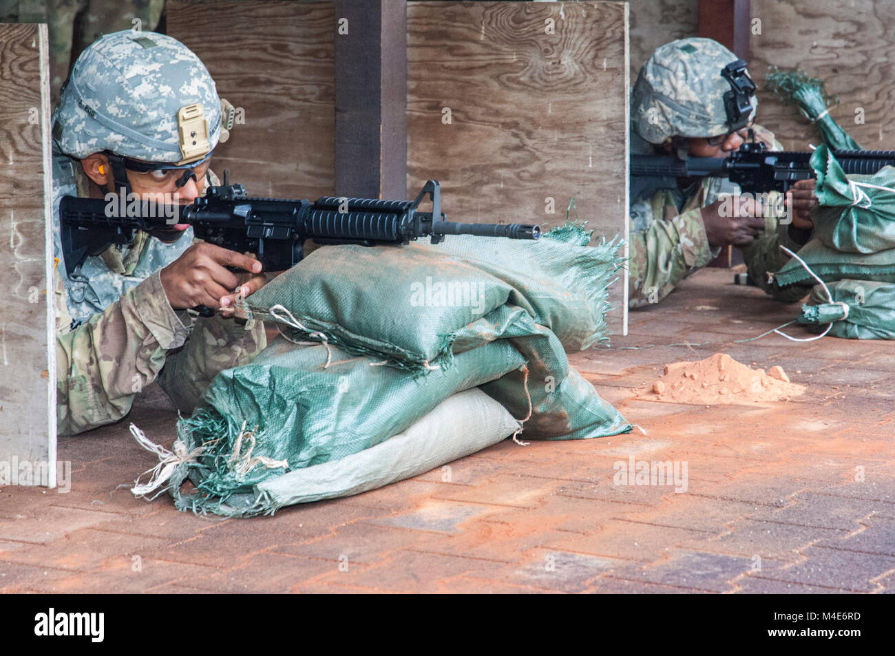 Members of the 18th Military Police Brigade of the 21st Theater ...
