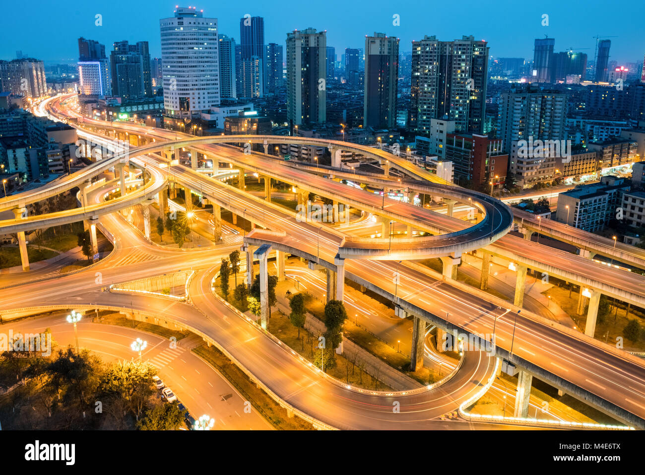 Chengdu night scene hi-res stock photography and images - Alamy